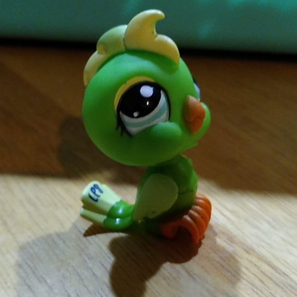 Hasbro | Toys | Littlest Pet Shop Lps Parakeet 369 | Poshmark